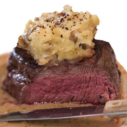 Buttery Garlic Mashed Potatoes Are Pure Pleasure (No Cream Or Gravy ...