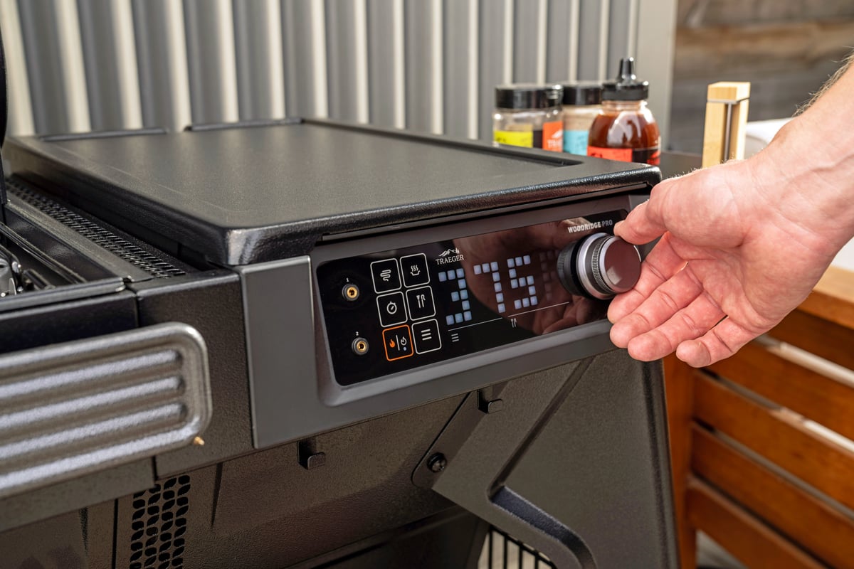 Traeger Woodridge Pro Pellet Grill Review and Rating - Meathead's ...